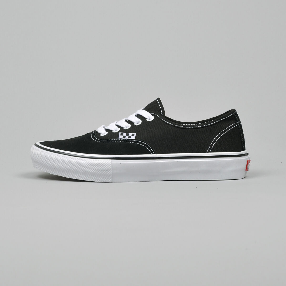 Authentic Skate Pro 'Black/White' – Common Ground